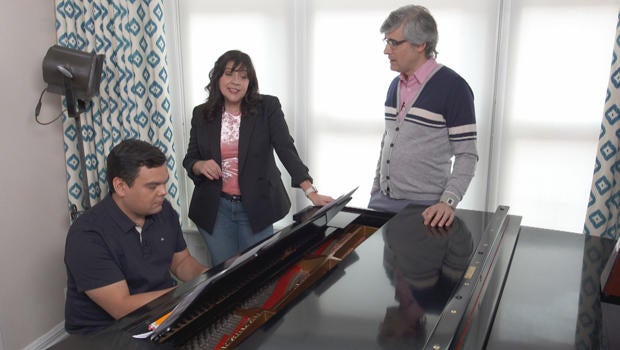 "Frozen" songwriters Bobby and Kristen Lopez: Collaborators for life ...