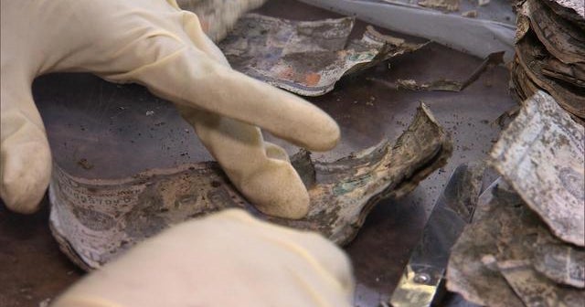 How the government handles your mutilated money - CBS News