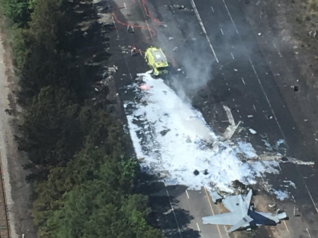Savannah plane crash: Air National Guard C-130 plane crashes on road ...