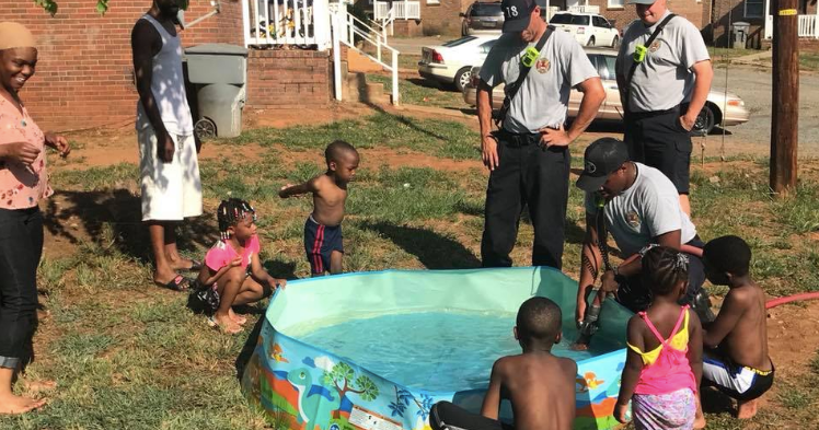 Firefighters lend a hand -- and hose -- to family filling pool on hot ...