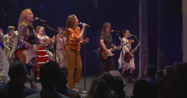 The Go-Go's perform "Head Over Heels" - CBS News