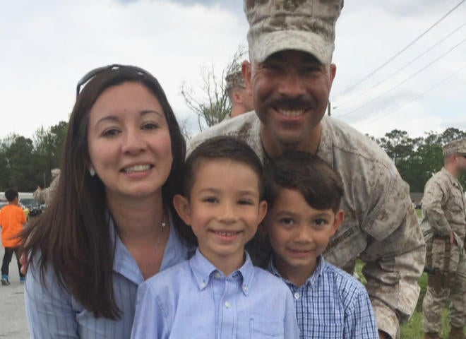 Coming Home: Families adjust to Marines returning from war - CBS News