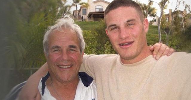 Steve Herr to 911: "There's a body in my son's apartment" - CBS News