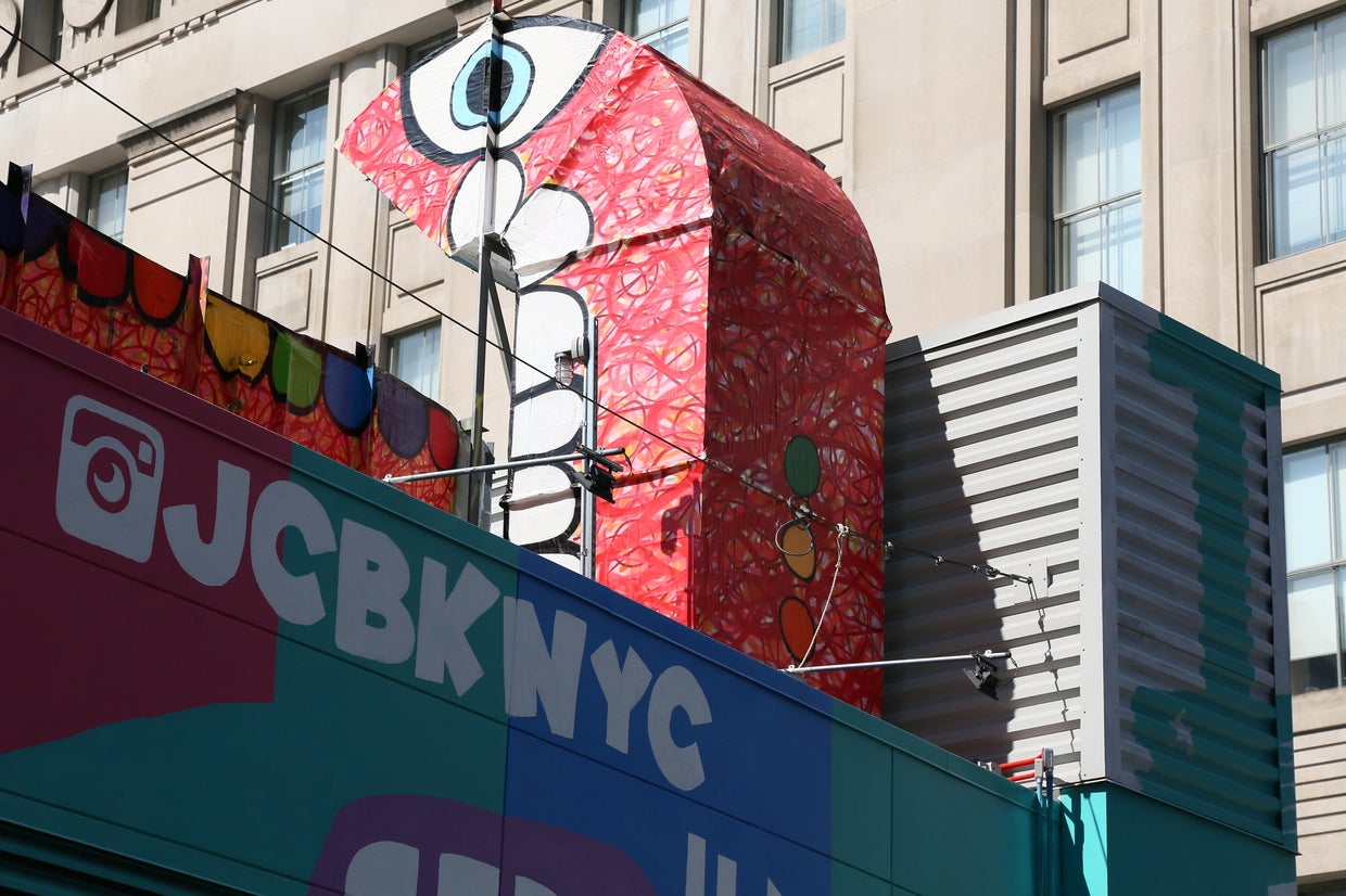 Graffiti rises at the World Trade Center site
