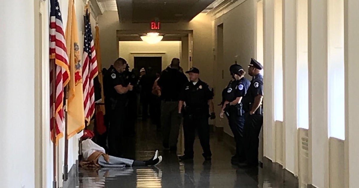 Congressman accosted by marijuana protesters - CBS News