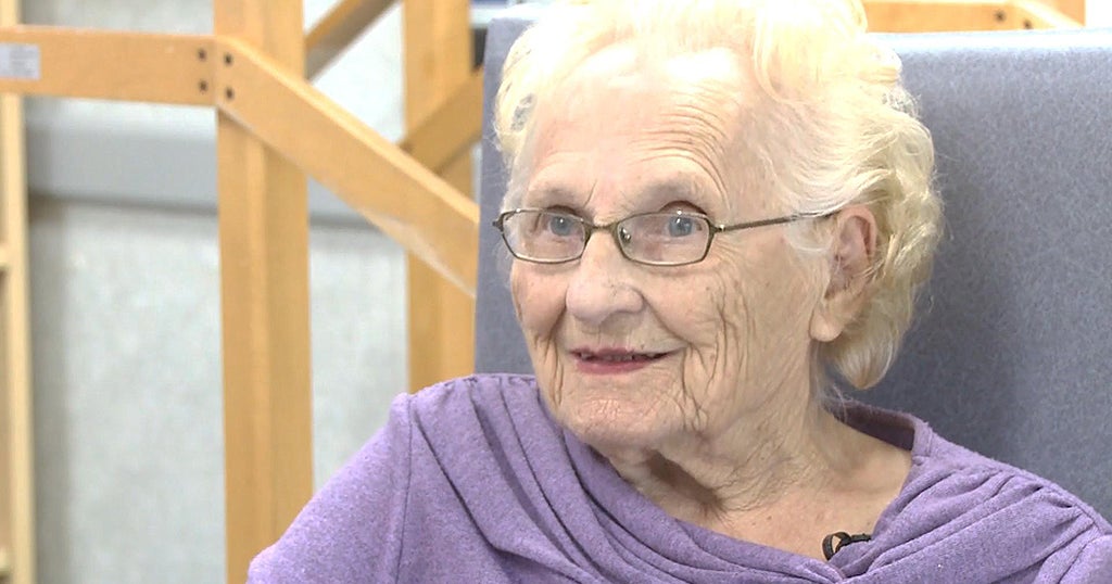 102-Year-Old Red Sox Fan Getting Out Of Hospital In Time To Attend ...