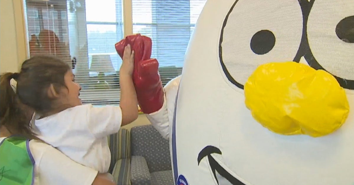 Egg-Bert Cooks Up Breakfast At Rocky Mountain Hospital For Children ...