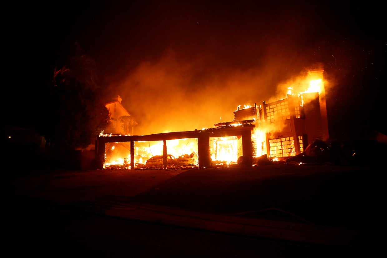 Wildfires tear through Northern, Southern California: Images of Camp ...