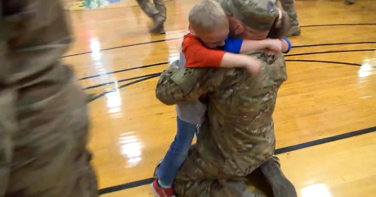 About 300 Fort Carson Soldiers Back From Afghanistan - CBS Colorado