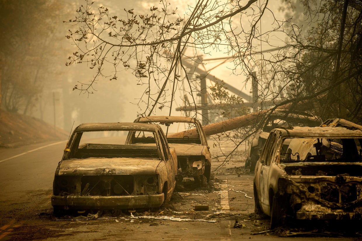 Wildfires tear through Northern, Southern California: Images of Camp ...