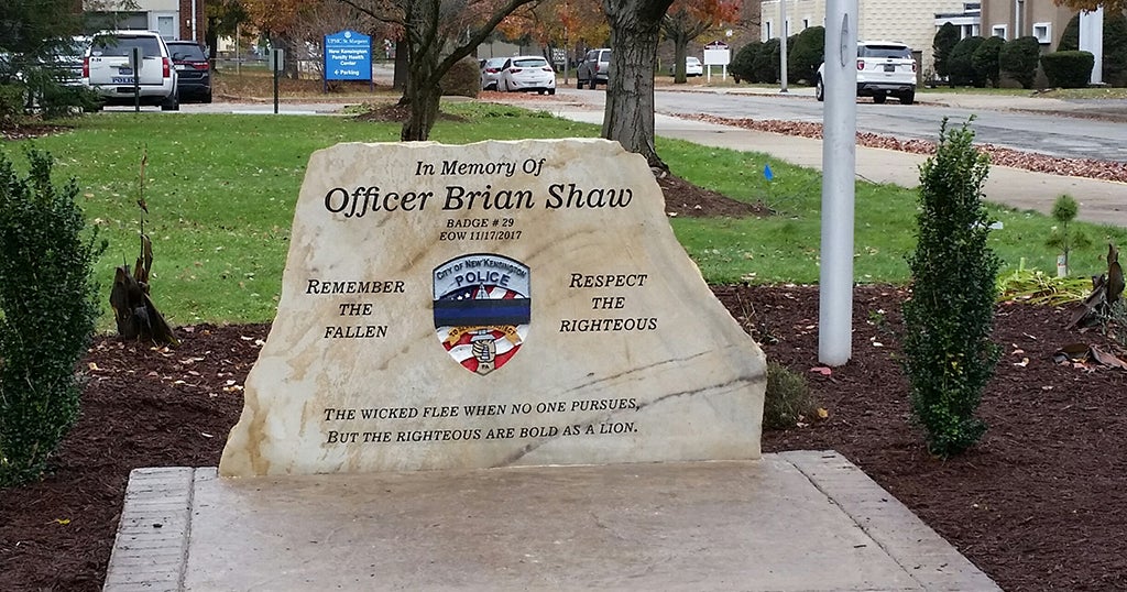 Memorial To Honor Fallen Officer Brian Shaw Dedicated A Year After His ...