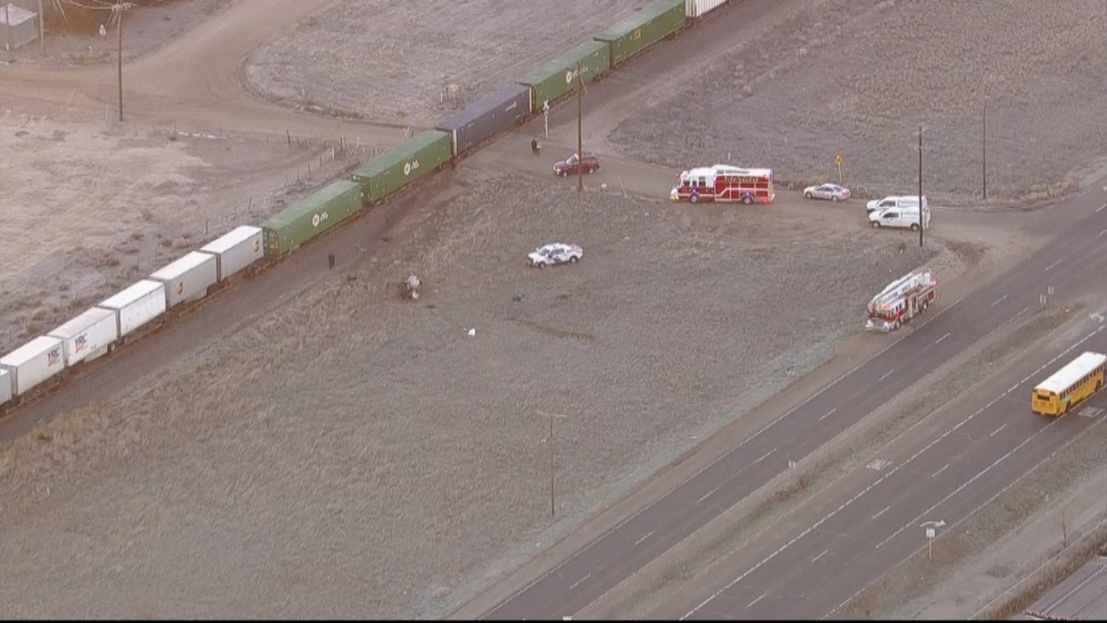 2 Dead In Car Vs. Train Collision - CBS Colorado
