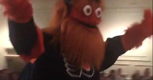 Flyers Celebrate Gritty's First Christmas With Animated Video - CBS ...