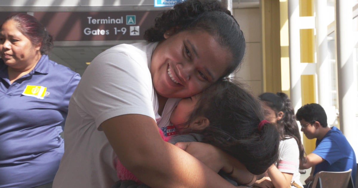 Watch a mother and child reunite after being separated at the Mexican ...