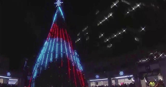 7 spectacular Christmas trees across the U.S. - CBS News
