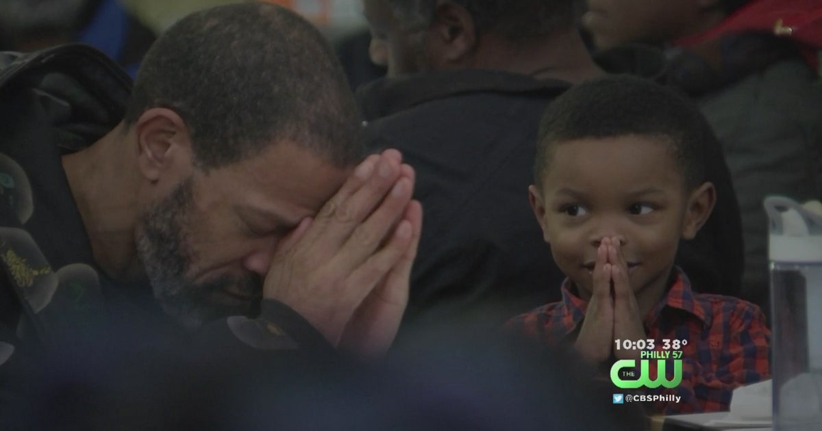 Chosen 300 Ministries Hosts Christmas Eve Dinner, Toy Giveaway For ...