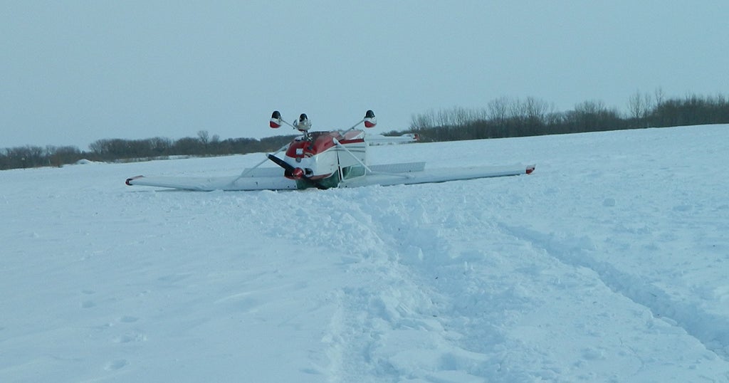Pilot Escapes Injury When Small Plane Flips - CBS Minnesota Pilot Escapes Injury When Small Plane Flips - CBS Minnesota