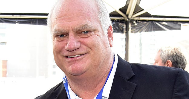 Falcons G Garland, Former Detroit Lions QB Hipple Award Finalists - CBS ...