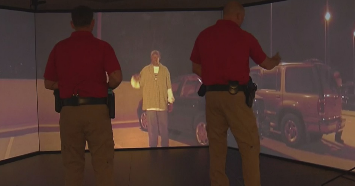 Dallas Police Officers Using Virtual Reality Technology In 'Use Of ...