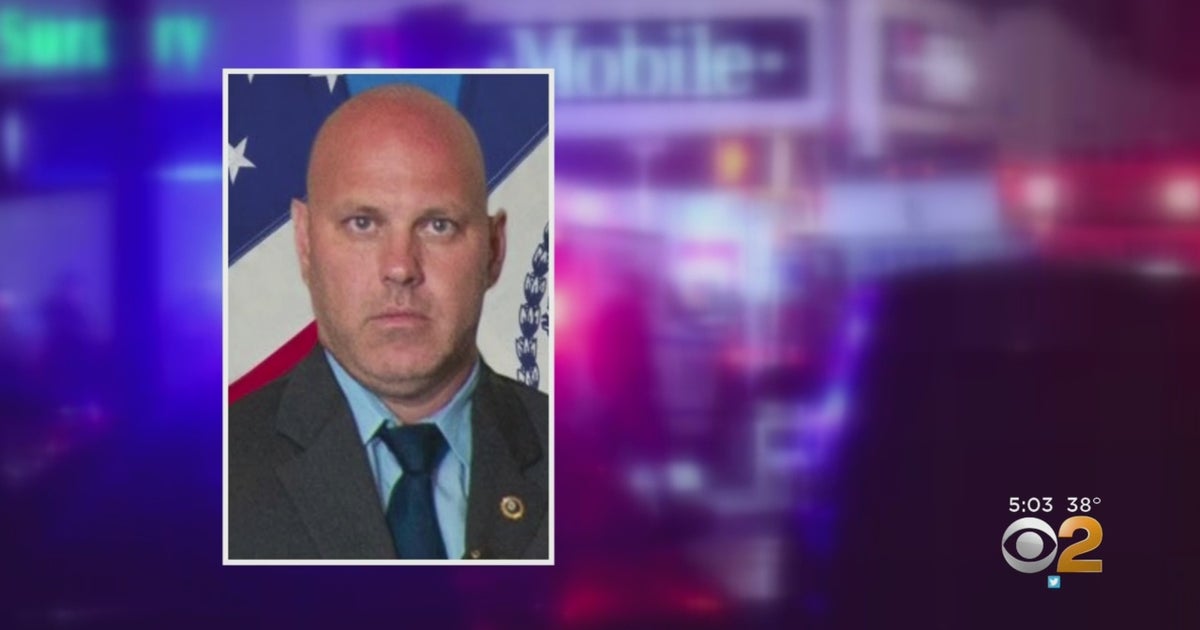 Vigil Held For Fallen NYPD Det. Brian Simonsen, 2nd Suspect Arraigned ...