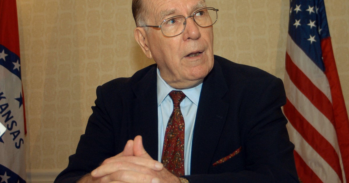 Political extremist, perennial candidate Lyndon LaRouche dead at 96 ...
