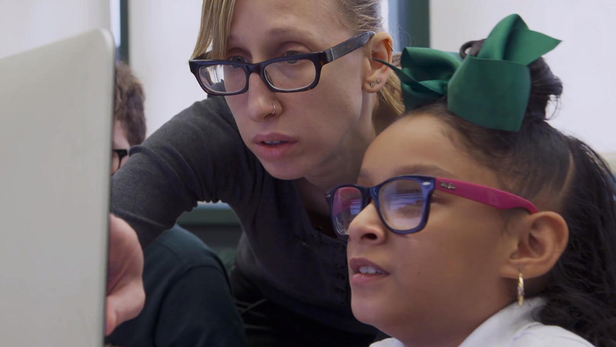 Closing the gender gap in the tech industry - 60 Minutes - CBS News