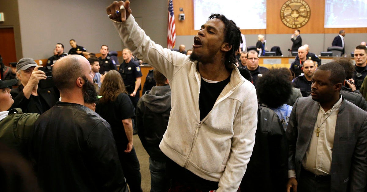 Chaos erupts at Sacramento City Council meeting over Stephon Clark ...