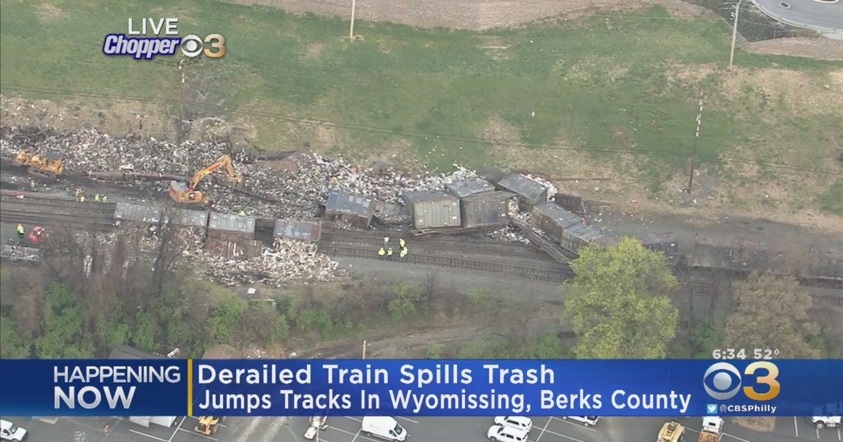 Freight Train Derails, Spilling Trash In Wyomissing, Berks County - CBS Philadelphia