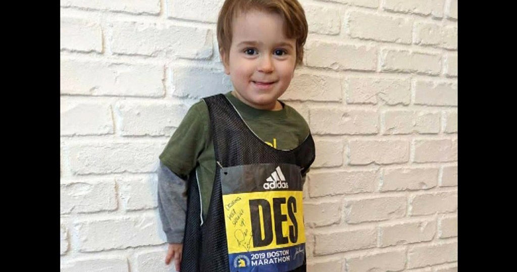 Des Linden Inspires Family By Giving Young Fan Her Boston Marathon Bib ...