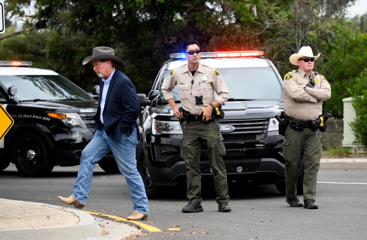 Synagogue shooting: Poway, California, Mayor Steve Vaus calls San Diego ...