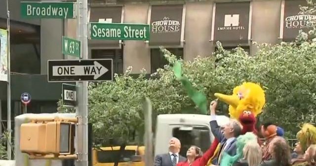 West 63rd Street renamed "Sesame Street" in NYC - CBS News