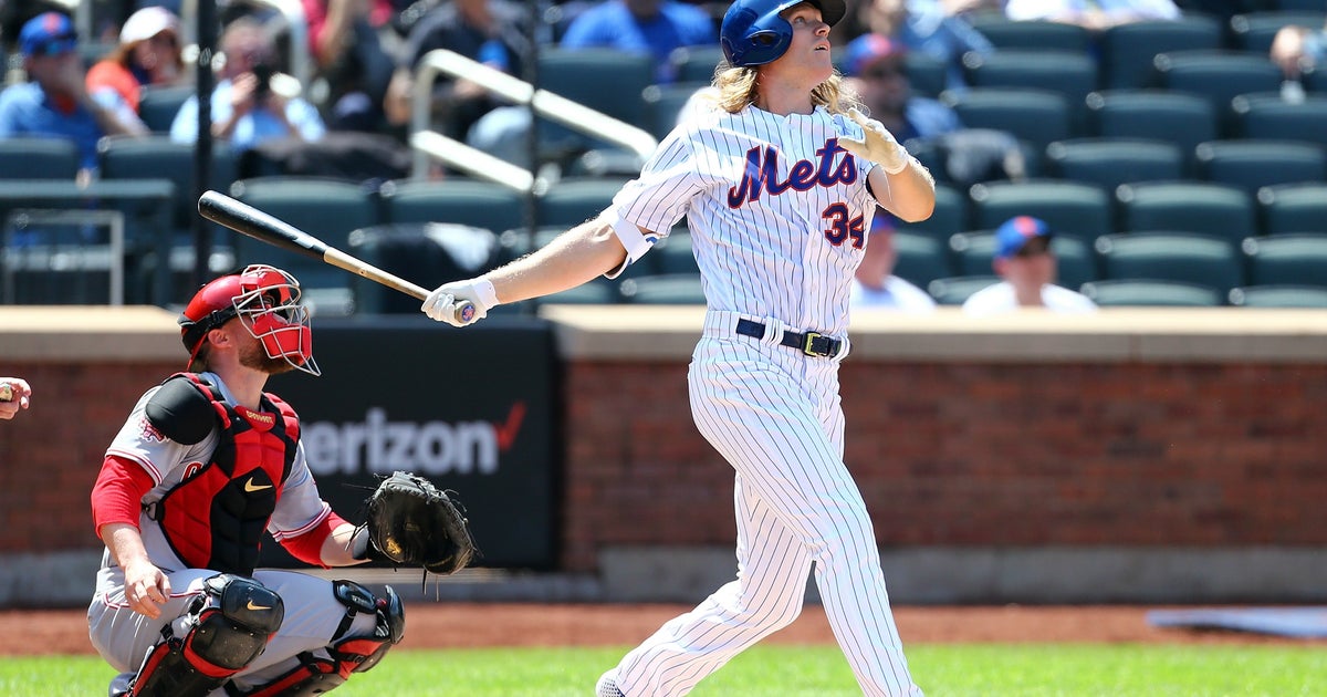 Syndergaard Does It All As Mets Edge Reds - CBS New York
