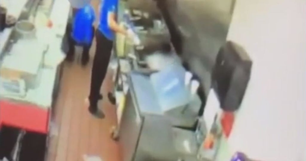 Three Florida Fast Food Workers Arrested For Allegedly Spitting Into ...