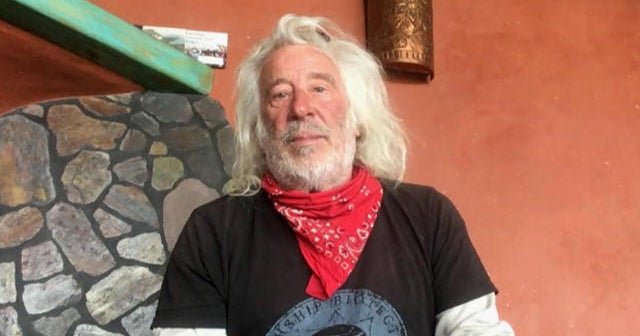 What it's like to live off the grid without fossil fuels - CBS News