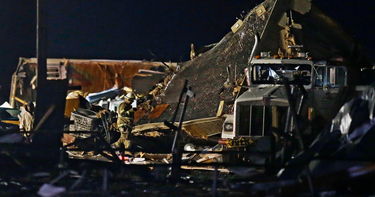 El Reno, Oklahoma, tornado today: At least two dead and hotel leveled ...