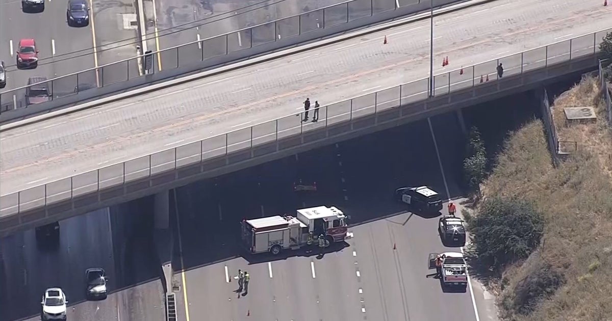 Man Killed After Jumping Off Overpass Onto US Highway 101 In San Jose - CBS San Francisco