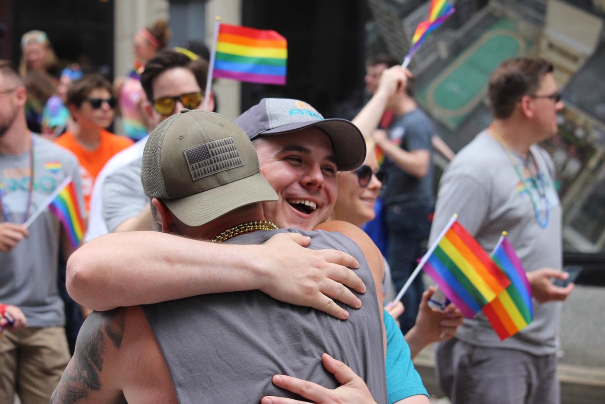 Pittsburgh Pride; Dad hugs strangers at Pittsburgh Pride parade ...