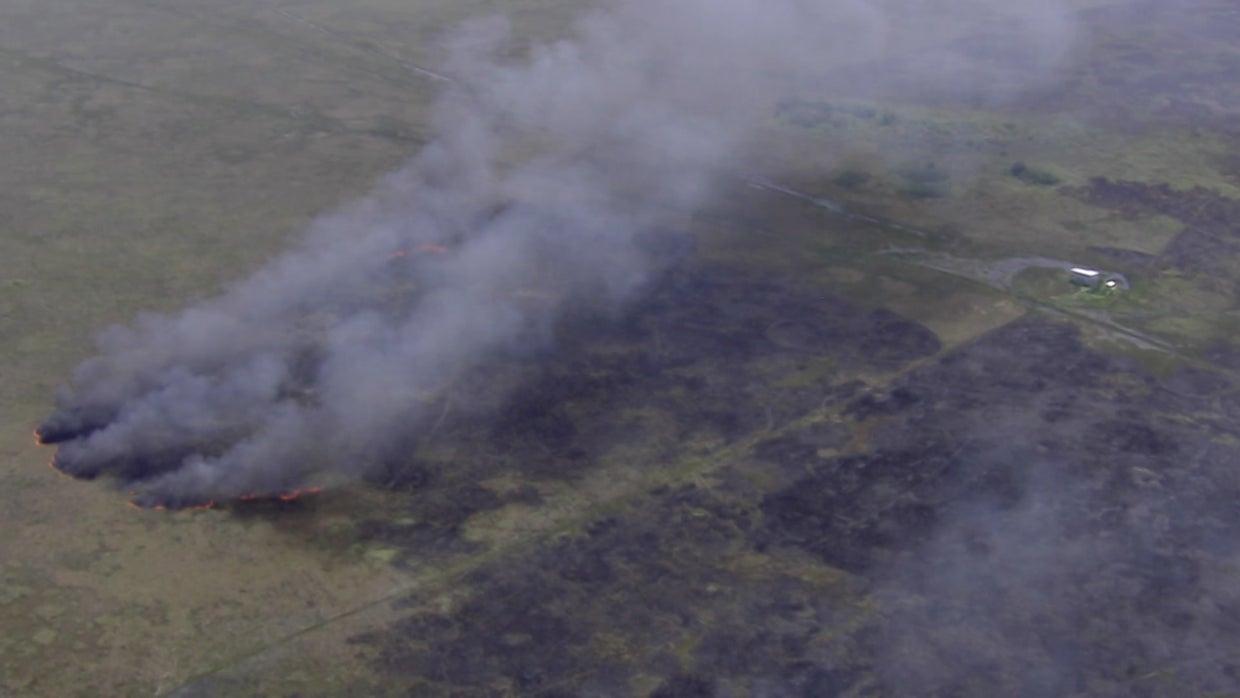 Fire Breaks Out In Florida Everglades - CBS Miami