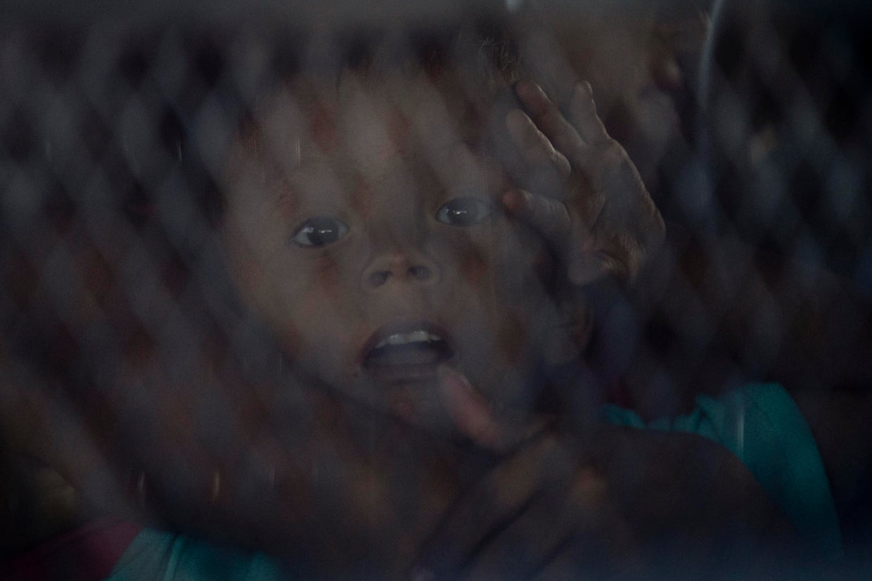 Border children: Immigrant families in crisis