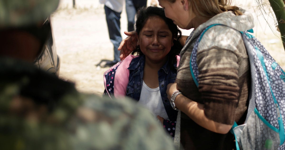 Despite outrage over border policy, most 2020 Democrats offer few ...