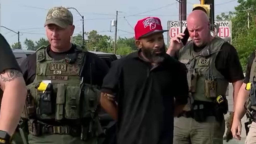 Police: 'Armed And Dangerous' Suspect Allegedly Yelled 'Die' During 8 ...