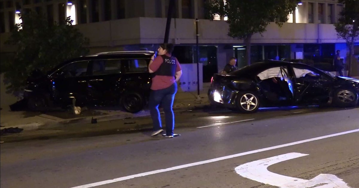 Suspects Flee Inside Marriott Marquis Hotel After Crashing Stolen Car