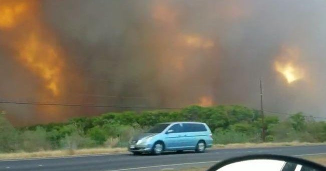 Maui fire latest news: Hawaii wildfire forces evacuations in Maalaea ...