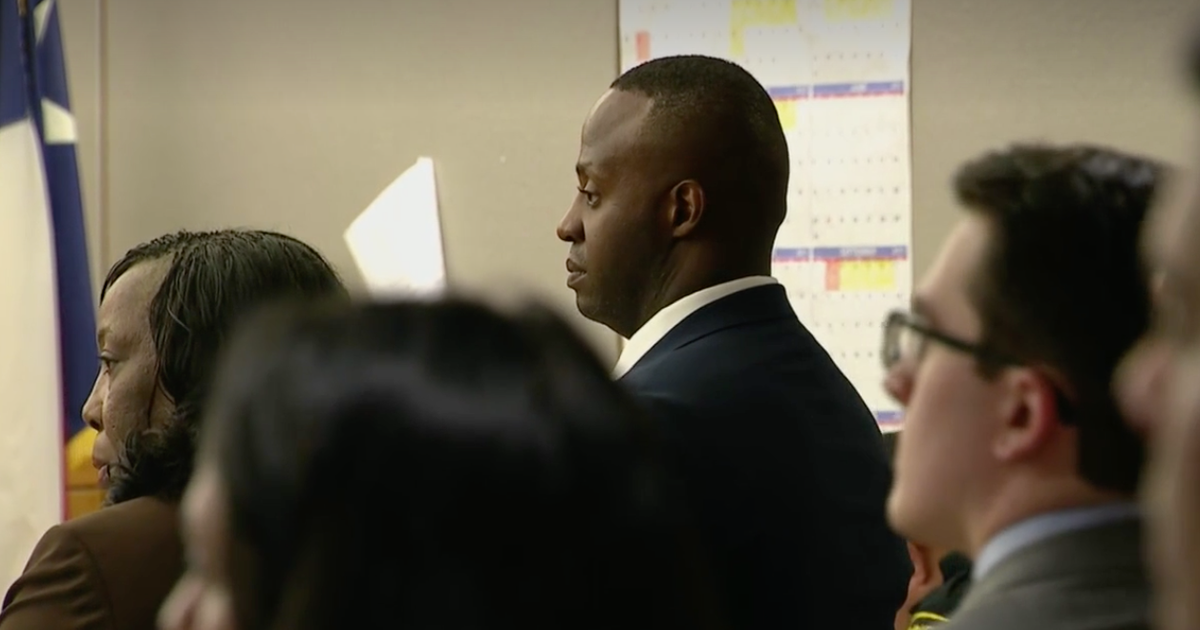 Jury Deliberating Former Mesquite Officer Derick Wiley Aggravated ...