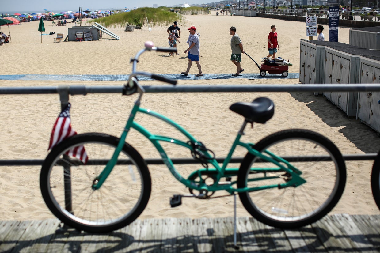 Heat wave 2019: Massive heat wave blamed for at least 6 deaths - latest ...