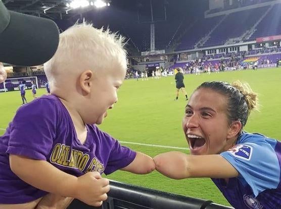 Joseph Tidd, boy born without a hand, meets soccer player Carson ...