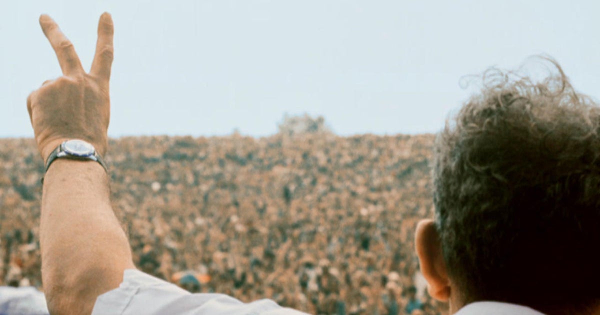 Bill Flanagan on Woodstock: Sign of the times - CBS News