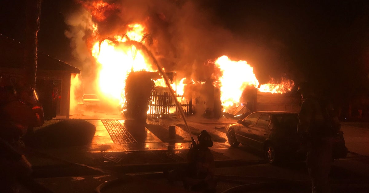 2 Ceres Homes Damaged In Early Morning Fire - CBS Sacramento