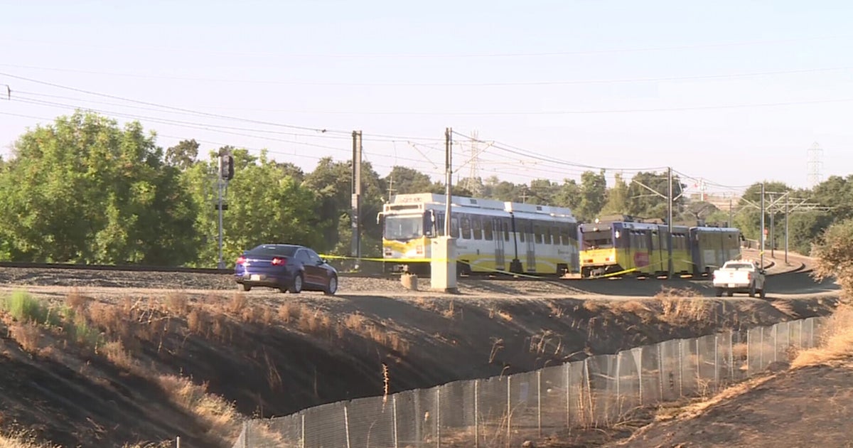 NTSB To Investigate Sacramento Light Rail Train Crash That Left 27 ...
