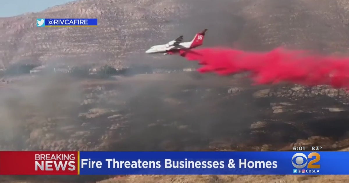 Riverside Firefighters Have Sycamore Blaze Contained - CBS Los Angeles